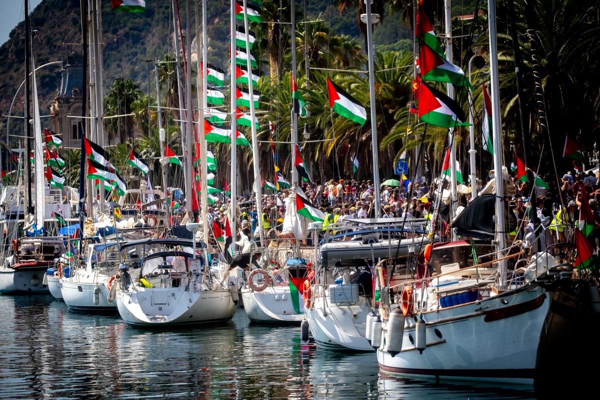 Prune y Adrien, activistas de la flotilla de Gaza, relatan su detención ...